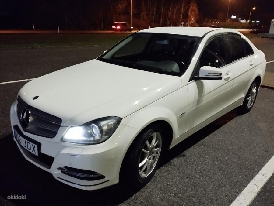 Balts Mercedes-Benz 220 2012 Tallina, ar dzinēja tilpumu 2.10 L un nobraukumu 331 tūkst. km par 5900 €, foto 11 vietnē AUTOMOTO.COM.LV