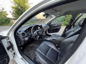 Balts Mercedes-Benz 220 2013 Kaišiadorys, ar dzinēja tilpumu 2.10 L un nobraukumu 290 tūkst. km par 6350 €, foto 10 vietnē AUTOMOTO.COM.LV