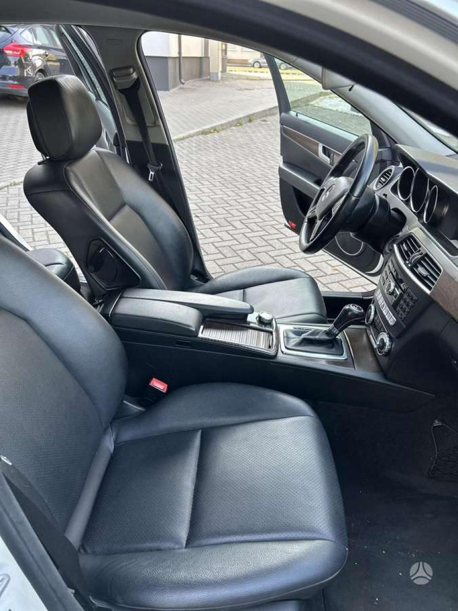 Balts Mercedes-Benz 220 2013 Kaišiadorys, ar dzinēja tilpumu 2.10 L un nobraukumu 290 tūkst. km par 6350 €, foto 15 vietnē AUTOMOTO.COM.LV