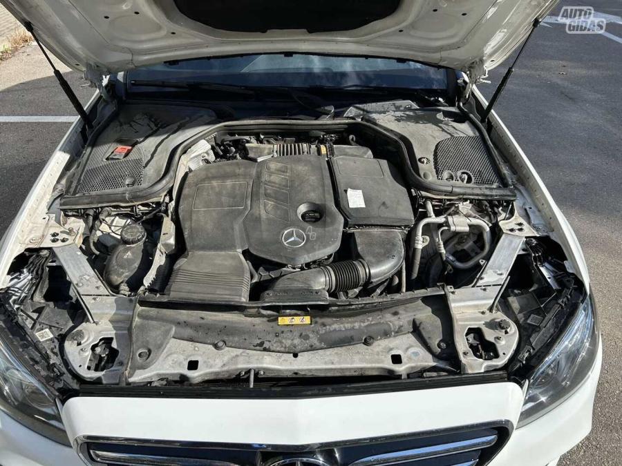 Balts Mercedes-Benz 220 2017 Kauņa, ar dzinēja tilpumu 2.00 L un nobraukumu 105 tūkst. km par 22900 €, foto 18 vietnē AUTOMOTO.COM.LV