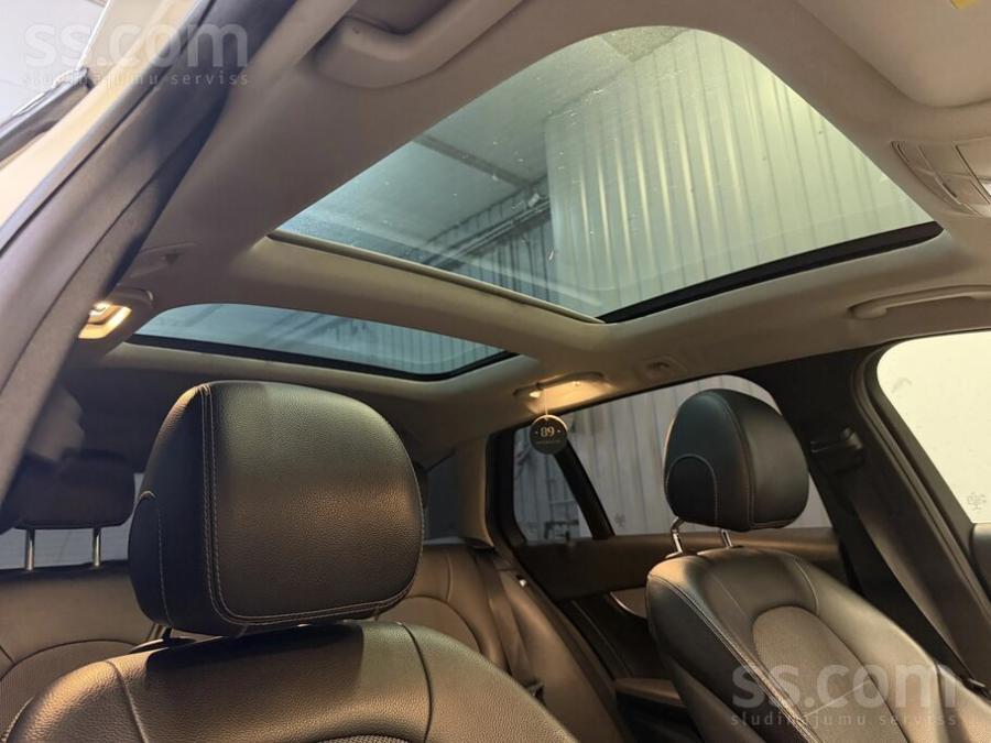 White Mercedes-Benz 220 2015 in Saldus, with an engine capacity of 2.10 L and mileage of 0 thousand km for 13600 €, photo 8 on AUTOMOTO.COM.LV