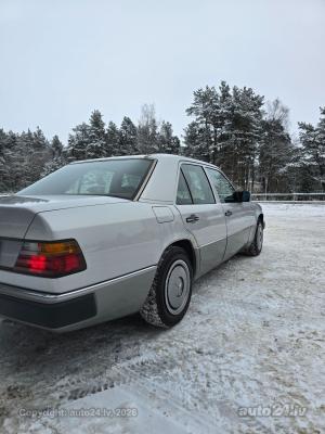 Beige Mercedes-Benz 230 1986 in Tallinn, with an engine capacity of 2.30 L and mileage of 0 thousand km for 3500 €, photo 2 on AUTOMOTO.COM.LV