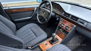 Smilšu krāsa Mercedes-Benz 230 1991 Tallina, ar dzinēja tilpumu 2.30 L un nobraukumu 293 tūkst. km par 3900 €, foto 8 vietnē AUTOMOTO.COM.LV