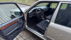 Smilšu krāsa Mercedes-Benz 230 1991 Tallina, ar dzinēja tilpumu 2.30 L un nobraukumu 293 tūkst. km par 3900 €, foto 11 vietnē AUTOMOTO.COM.LV