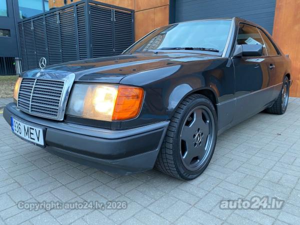 Black Mercedes-Benz 230 1991 in Tallinn, with an engine capacity of 2.30 L and mileage of 318 thousand km for 4600 €, photo 5 on AUTOMOTO.COM.LV