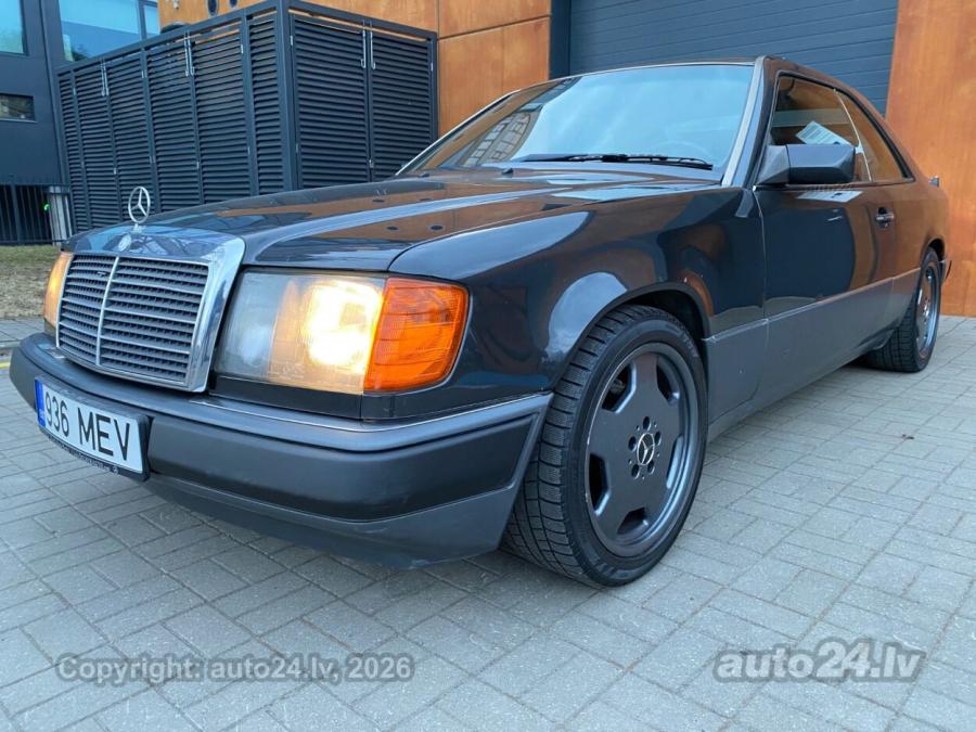 Melns Mercedes-Benz 230 1991 Tallina, ar dzinēja tilpumu 2.30 L un nobraukumu 318 tūkst. km par 4600 €, foto 5 vietnē AUTOMOTO.COM.LV