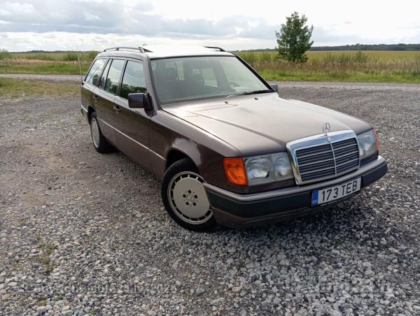 Brūns Mercedes-Benz 230 1992 Tallina, ar dzinēja tilpumu 2.30 L un nobraukumu 275 tūkst. km par 5500 €, foto 3 vietnē AUTOMOTO.COM.LV