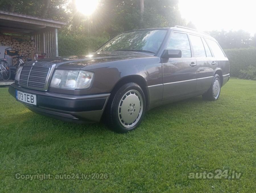 Brown Mercedes-Benz 230 1992 in Tallinn, with an engine capacity of 2.30 L and mileage of 275 thousand km for 5500 €, photo 17 on AUTOMOTO.COM.LV