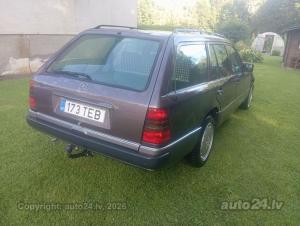 Brown Mercedes-Benz 230 1992 in Tallinn, with an engine capacity of 2.30 L and mileage of 275 thousand km for 5500 €, photo 19 on AUTOMOTO.COM.LV