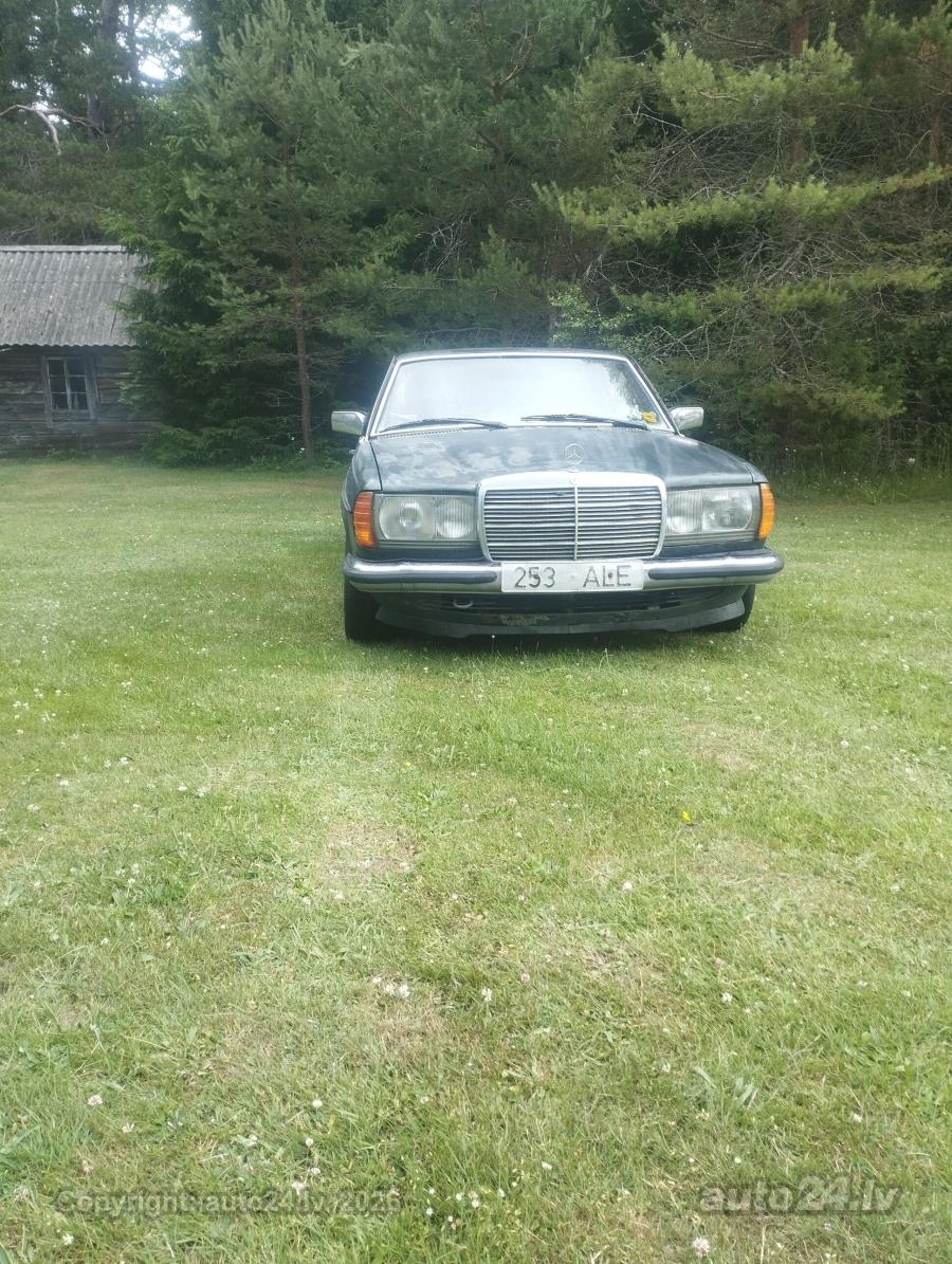 Green Mercedes-Benz 230 1979 in Tallinn, with an engine capacity of 2.40 L and mileage of 0 thousand km for 6500 €, photo 1 on AUTOMOTO.COM.LV