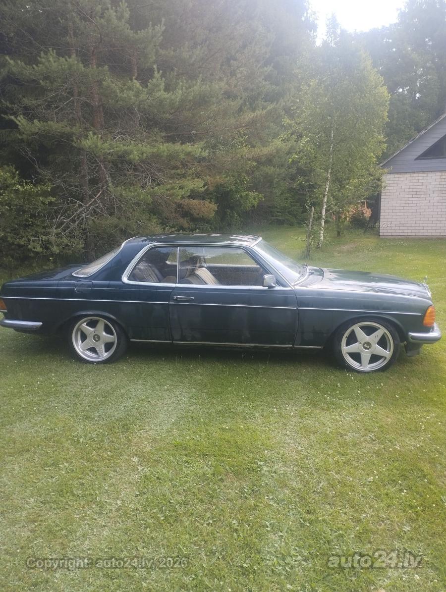 Green Mercedes-Benz 230 1979 in Tallinn, with an engine capacity of 2.40 L and mileage of 0 thousand km for 6500 €, photo 4 on AUTOMOTO.COM.LV
