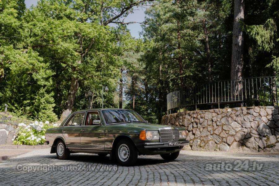 Зеленый Мерседес 230 1979 в Таллин, объемом двигателя 2.30 л и пробегом 135 тыс. км за 12900 €, фото 29 на AUTOMOTO.COM.LV