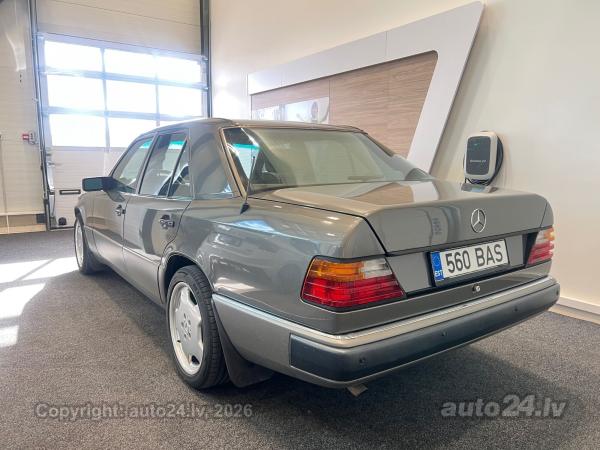 Pelēks Mercedes-Benz 230 1990 Rakvere, ar dzinēja tilpumu 2.30 L un nobraukumu 143 tūkst. km par 16000 €, foto 4 vietnē AUTOMOTO.COM.LV