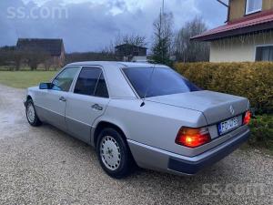 Pelēks Mercedes-Benz 230 1992 Gulbene, ar dzinēja tilpumu 2.30 L un nobraukumu 176 tūkst. km par 2000 €, foto 7 vietnē AUTOMOTO.COM.LV