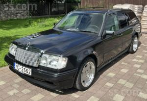 Pelēks Mercedes-Benz 230 1990 Rīga, ar dzinēja tilpumu 2.30 L un nobraukumu 357 tūkst. km par 7400 €, foto  vietnē AUTOMOTO.COM.LV