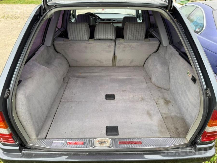 Pelēks Mercedes-Benz 230 1990 Rīga, ar dzinēja tilpumu 2.30 L un nobraukumu 357 tūkst. km par 7400 €, foto 12 vietnē AUTOMOTO.COM.LV
