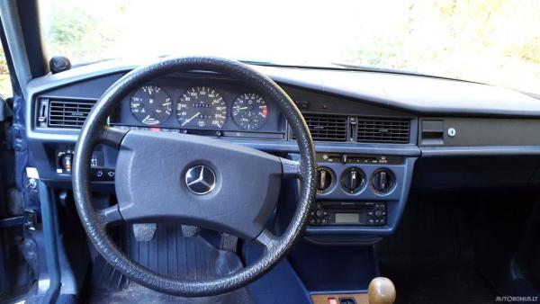 Mercedes-Benz 230-pullman 1987 in Vilnius, with an engine capacity of 2.00 L and mileage of 300 thousand km for 3200 €, photo 5 on AUTOMOTO.COM.LV