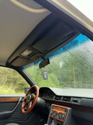 Mercedes-Benz 230 1991 Tartu, ar dzinēja tilpumu 2.30 L un nobraukumu 240 tūkst. km par 2000 €, foto 6 vietnē AUTOMOTO.COM.LV