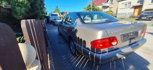Mercedes-Benz 230 1996 Šauļi, ar dzinēja tilpumu 2.30 L un nobraukumu 1 tūkst. km par 850 €, foto 4 vietnē AUTOMOTO.COM.LV