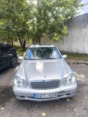 Мерседес 230 2006 в Вильнюс, объемом двигателя 2.50 л и пробегом 100 тыс. км за 1300 €, фото 13 на AUTOMOTO.COM.LV
