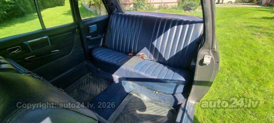 Grey Mercedes-Benz 240 1981 in Tallinn, with an engine capacity of 2.30 L and mileage of 340 thousand km for 5500 €, photo 9 on AUTOMOTO.COM.LV