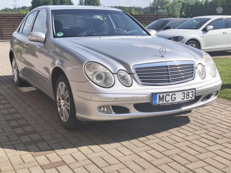 Grey Mercedes-Benz 240 2002 in Jonava, with an engine capacity of 0.00 L and mileage of 260 thousand km for 2999 €, photo 6 on AUTOMOTO.COM.LV