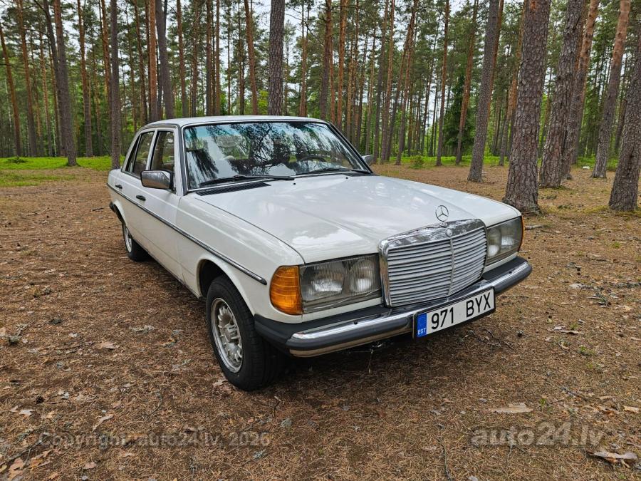 Белый Мерседес 240 1983 в Таллин, объемом двигателя 2.40 л и пробегом 570 тыс. км за 5700 €, фото 1 на AUTOMOTO.COM.LV