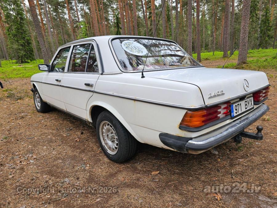 Белый Мерседес 240 1983 в Таллин, объемом двигателя 2.40 л и пробегом 570 тыс. км за 5700 €, фото 5 на AUTOMOTO.COM.LV