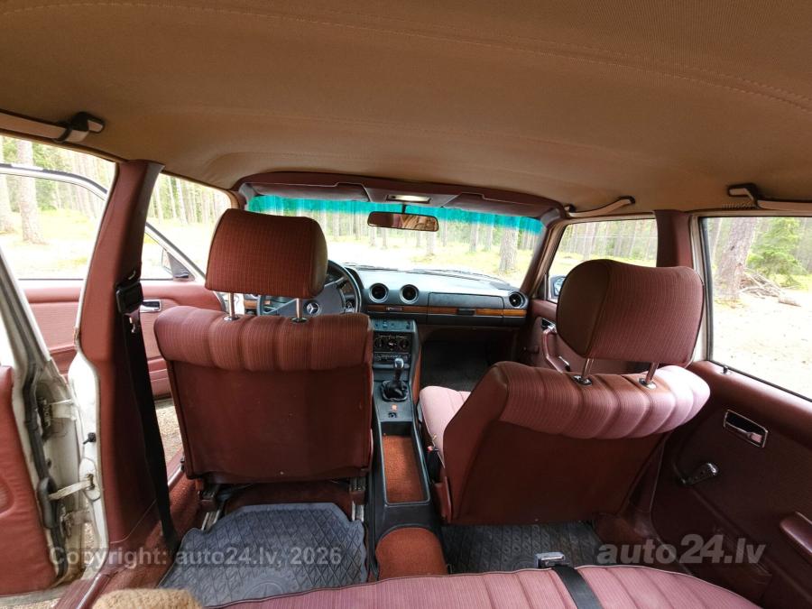 Белый Мерседес 240 1983 в Таллин, объемом двигателя 2.40 л и пробегом 570 тыс. км за 5700 €, фото 14 на AUTOMOTO.COM.LV