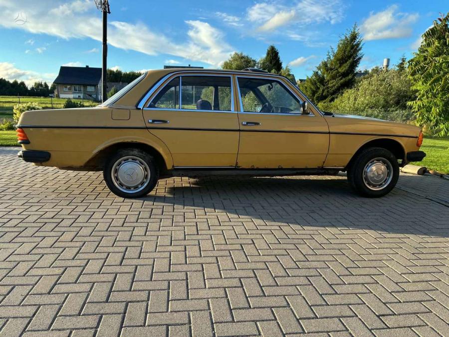 Dzeltens Mercedes-Benz 240 1982 Kelmė, ar dzinēja tilpumu 0.00 L un nobraukumu 320 tūkst. km par 1500 €, foto 5 vietnē AUTOMOTO.COM.LV