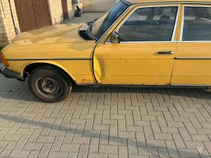 Dzeltens Mercedes-Benz 240 1982 Kelmė, ar dzinēja tilpumu 0.00 L un nobraukumu 320 tūkst. km par 1500 €, foto 9 vietnē AUTOMOTO.COM.LV