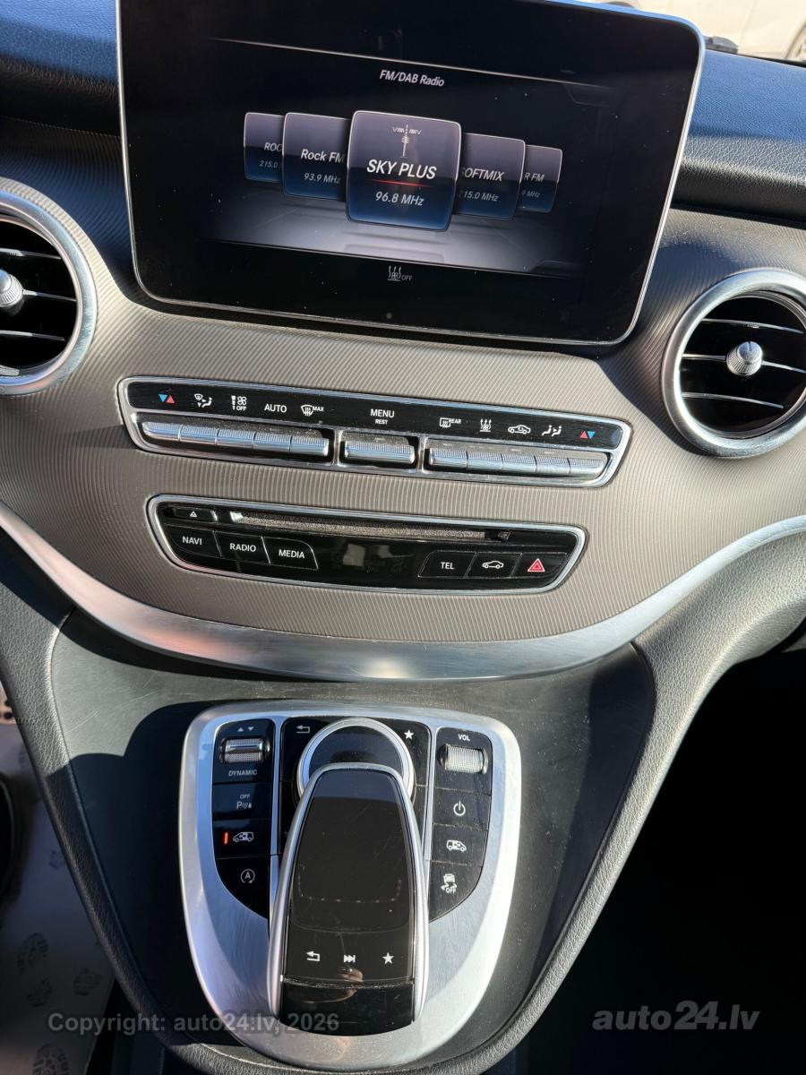 Blue Mercedes-Benz 250 2018 in Tallinn, with an engine capacity of 2.10 L and mileage of 377 thousand km for 33000 €, photo 15 on AUTOMOTO.COM.LV