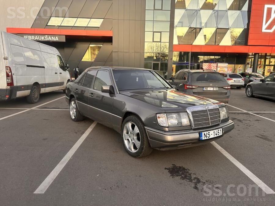 Brūns Mercedes-Benz 250 1991 Rīga, ar dzinēja tilpumu 2.50 L un nobraukumu 353 tūkst. km par 2500 €, foto 2 vietnē AUTOMOTO.COM.LV
