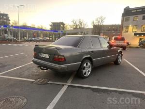 Brūns Mercedes-Benz 250 1991 Rīga, ar dzinēja tilpumu 2.50 L un nobraukumu 353 tūkst. km par 2500 €, foto 4 vietnē AUTOMOTO.COM.LV