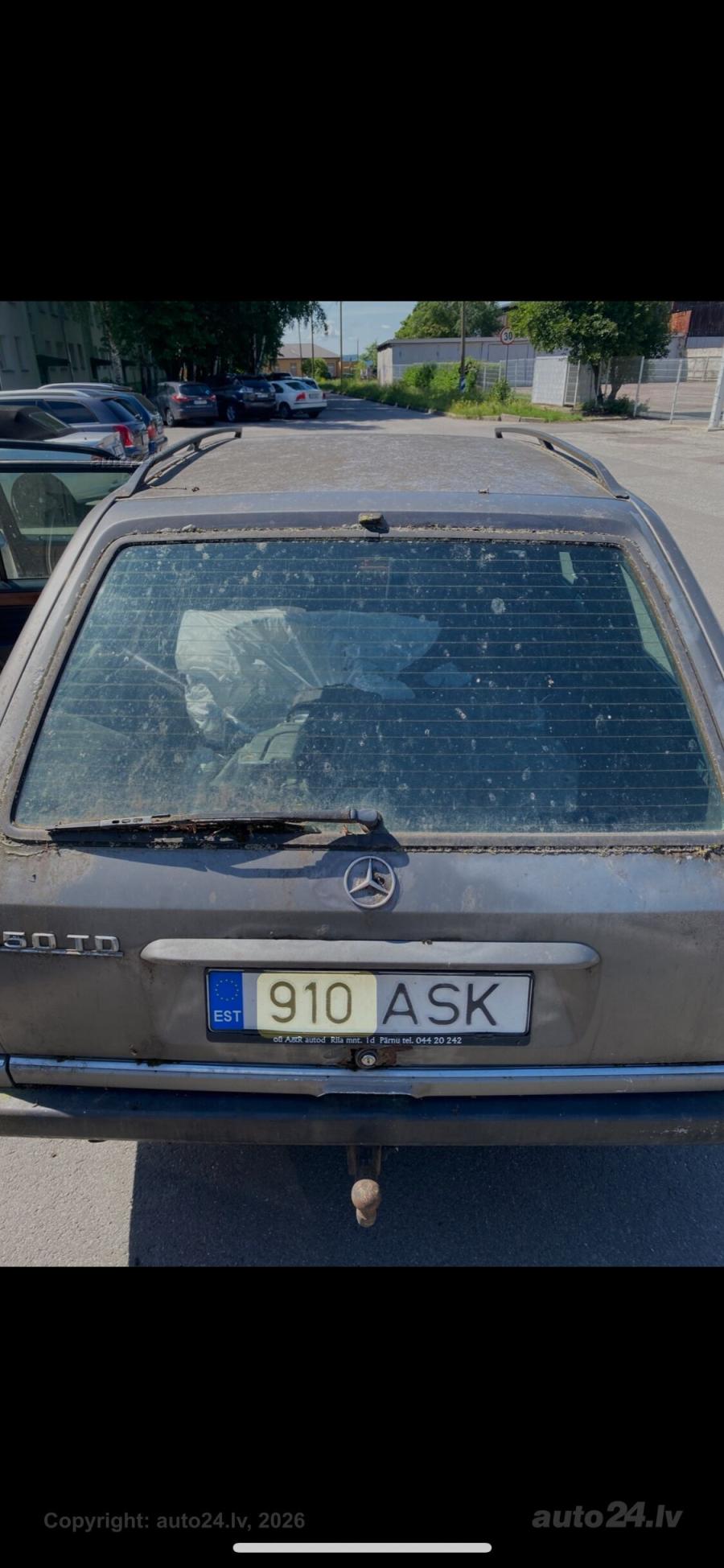 Brown Mercedes-Benz 250 1993 in Tallinn, with an engine capacity of 2.50 L and mileage of 378 thousand km for 1900 €, photo 4 on AUTOMOTO.COM.LV