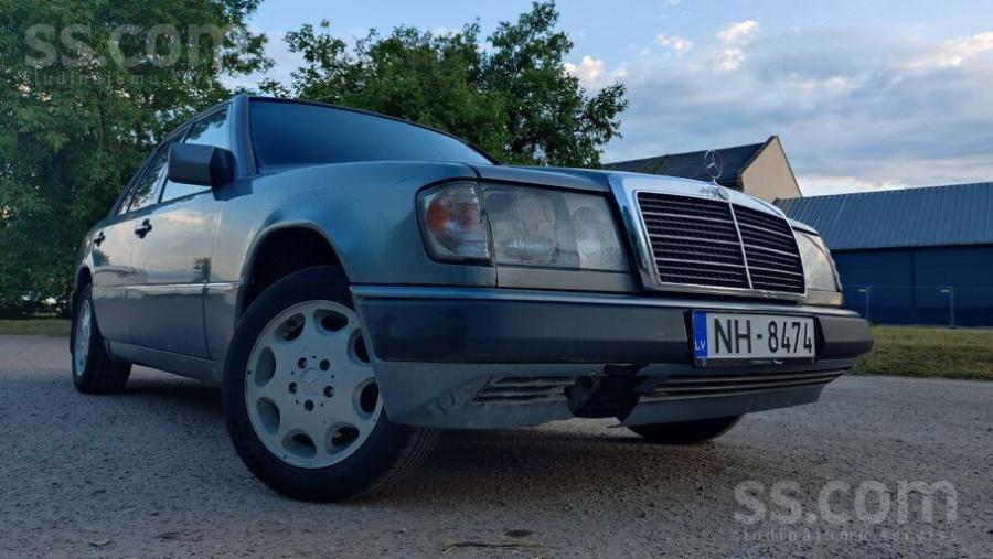 Grey Mercedes-Benz 250 1988 in Liepaja, with an engine capacity of 2.50 L and mileage of 380 thousand km for 1200 €, photo 2 on AUTOMOTO.COM.LV