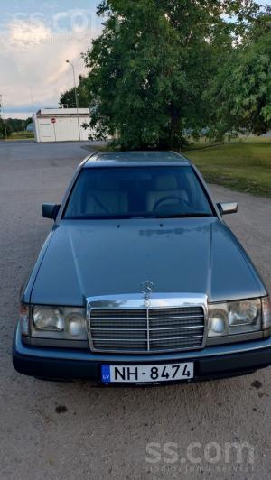 Grey Mercedes-Benz 250 1988 in Liepaja, with an engine capacity of 2.50 L and mileage of 380 thousand km for 1200 €, photo 12 on AUTOMOTO.COM.LV
