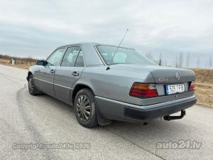 Pelēks Mercedes-Benz 250 1990 Tartu, ar dzinēja tilpumu 2.50 L un nobraukumu 498 tūkst. km par 4500 €, foto 5 vietnē AUTOMOTO.COM.LV