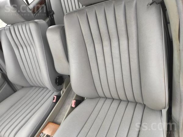 Pelēks Mercedes-Benz 250 1990 Rīga, ar dzinēja tilpumu 2.50 L un nobraukumu 250 tūkst. km par 6200 €, foto 8 vietnē AUTOMOTO.COM.LV