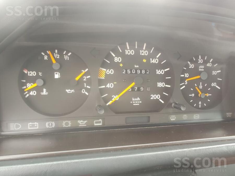 Pelēks Mercedes-Benz 250 1990 Rīga, ar dzinēja tilpumu 2.50 L un nobraukumu 250 tūkst. km par 6200 €, foto 11 vietnē AUTOMOTO.COM.LV