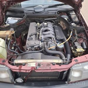 Sarkans Mercedes-Benz 250 1988 Daugavpils, ar dzinēja tilpumu 2.50 L un nobraukumu 228 tūkst. km par 4000 €, foto 10 vietnē AUTOMOTO.COM.LV