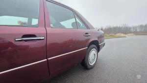 Sarkans Mercedes-Benz 250 1990 Klaipėda, ar dzinēja tilpumu 2.50 L un nobraukumu 209 tūkst. km par 3990 €, foto 29 vietnē AUTOMOTO.COM.LV