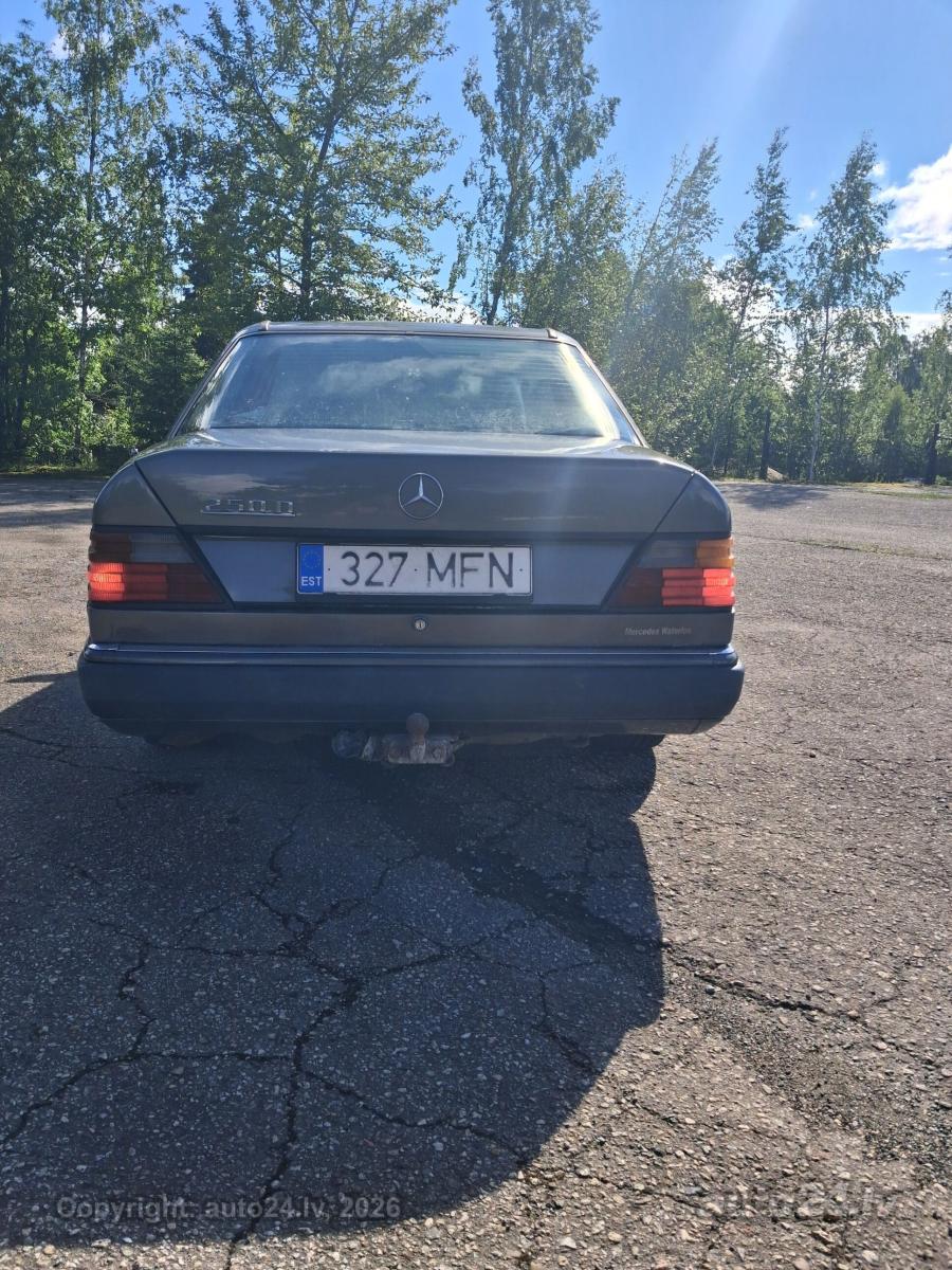 Мерседес 250 1990 в Таллин, объемом двигателя 2.50 л и пробегом 0 тыс. км за 800 €, фото 4 на AUTOMOTO.COM.LV