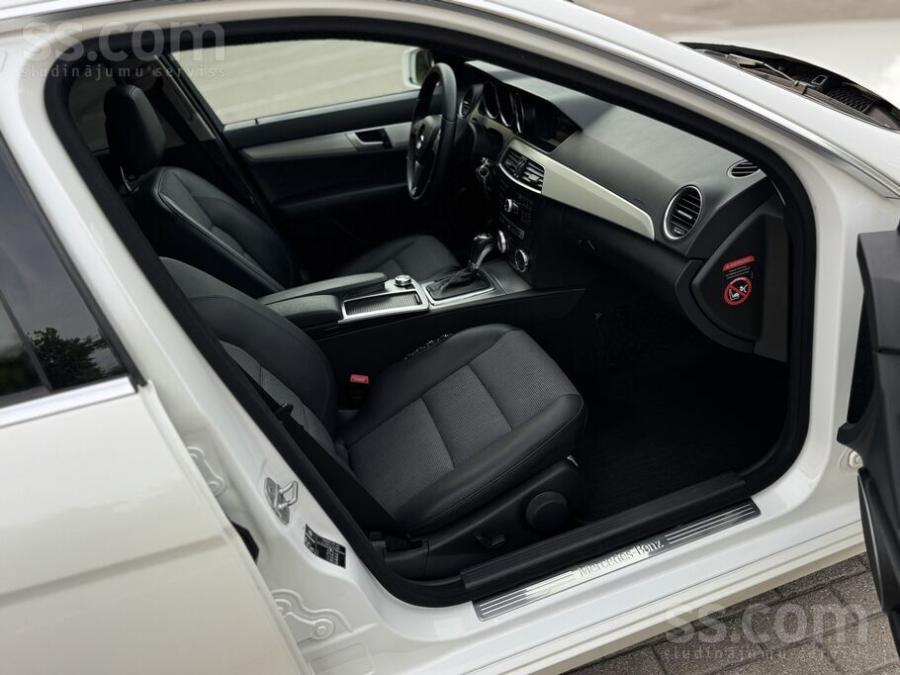 White Mercedes-Benz 250 2012 in Jurmala, with an engine capacity of 2.20 L and mileage of 277 thousand km for 6990 €, photo 10 on AUTOMOTO.COM.LV
