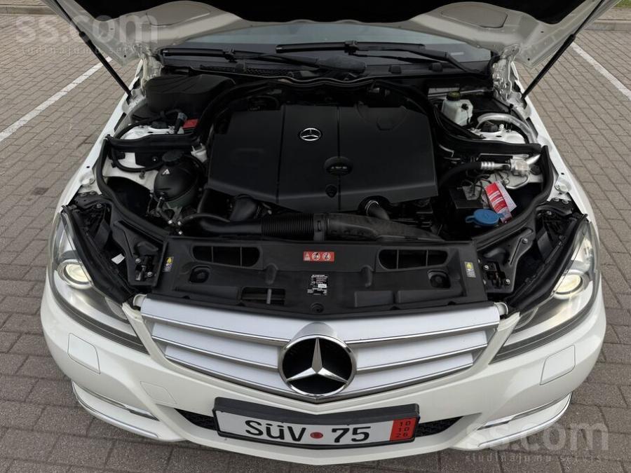 White Mercedes-Benz 250 2012 in Jurmala, with an engine capacity of 2.20 L and mileage of 277 thousand km for 6990 €, photo 26 on AUTOMOTO.COM.LV