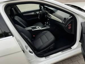 White Mercedes-Benz 250 2012 in Jurmala, with an engine capacity of 2.20 L and mileage of 277 thousand km for 6990 €, photo 10 on AUTOMOTO.COM.LV