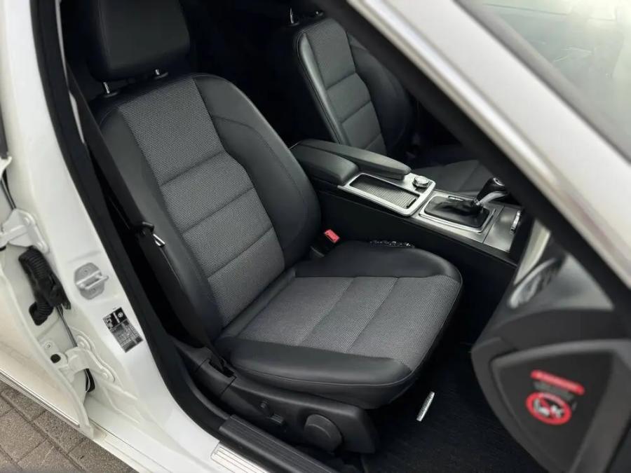 White Mercedes-Benz 250 2012 in Jurmala, with an engine capacity of 2.20 L and mileage of 277 thousand km for 6990 €, photo 11 on AUTOMOTO.COM.LV