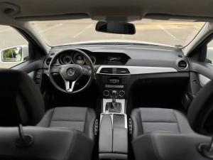 White Mercedes-Benz 250 2012 in Jurmala, with an engine capacity of 2.20 L and mileage of 277 thousand km for 6990 €, photo 13 on AUTOMOTO.COM.LV