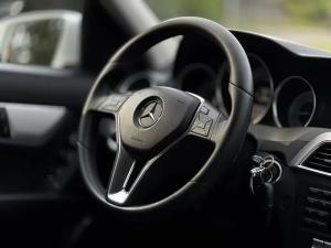 White Mercedes-Benz 250 2012 in Jurmala, with an engine capacity of 2.20 L and mileage of 277 thousand km for 6990 €, photo 16 on AUTOMOTO.COM.LV