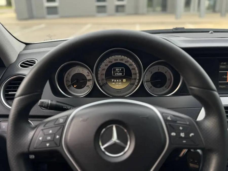 White Mercedes-Benz 250 2012 in Jurmala, with an engine capacity of 2.20 L and mileage of 277 thousand km for 6990 €, photo 22 on AUTOMOTO.COM.LV